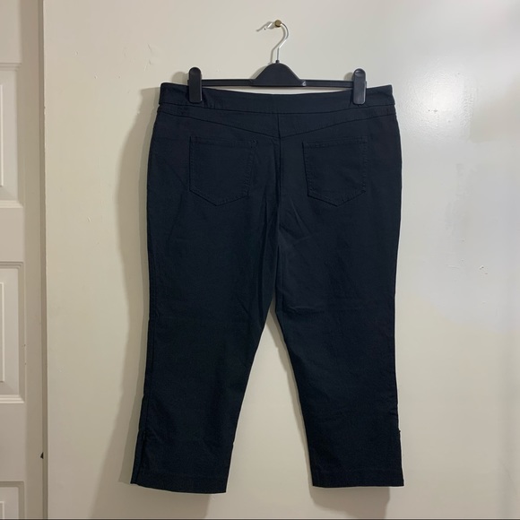 Renuar | Pants & Jumpsuits | Renuar Black Pull On Capri Comfort Pant 6 ...